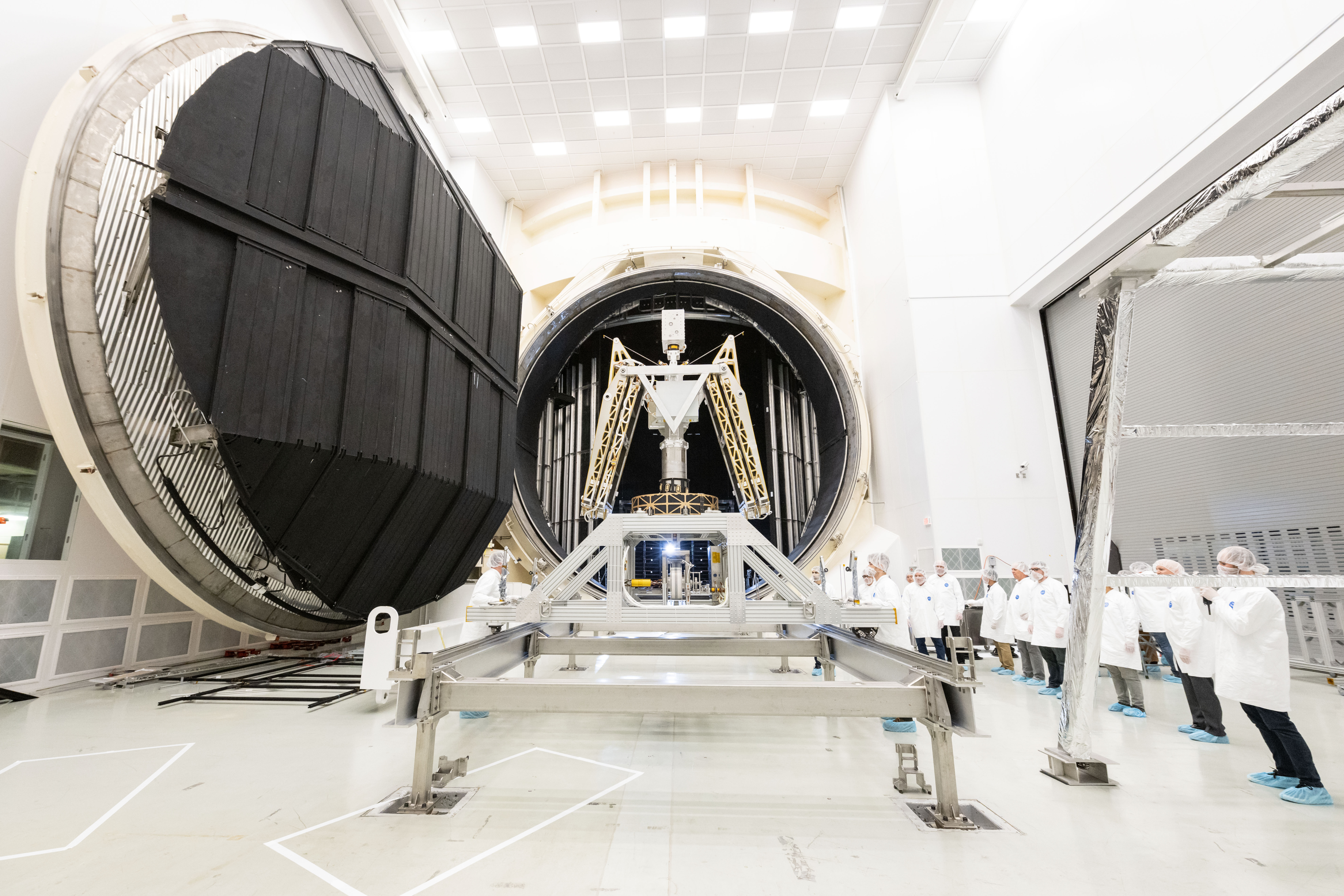 Honeybee Robotics Deploys LAMPS at NASA Johnson Space Center | Blue Origin